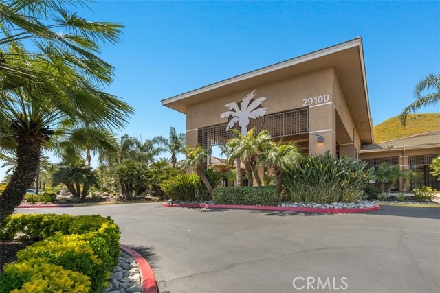 Oasis | 28399 Long Meadow Drive Menifee CA 92584