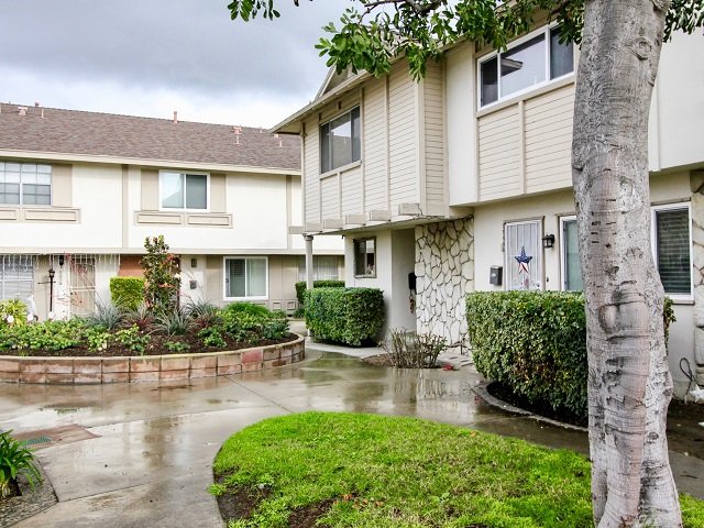 Paradise Manor Condos, Lofts & Townhomes For Sale | Paradise Manor Real ...