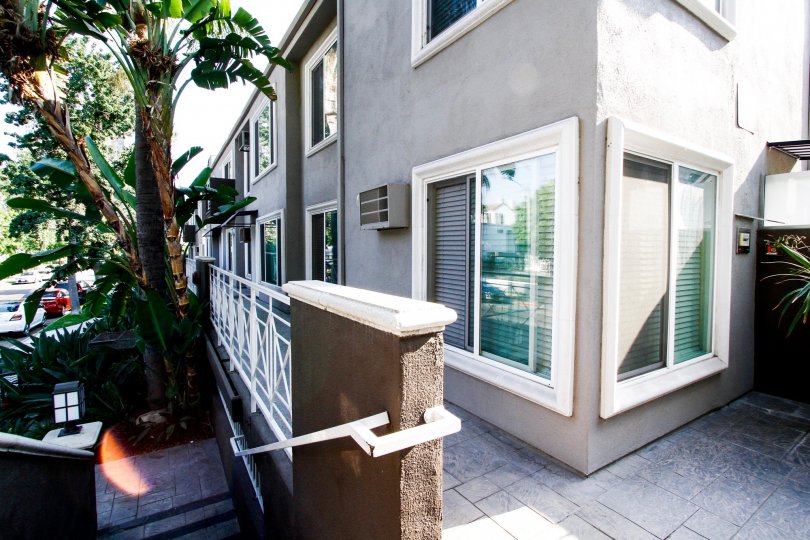 Entourage Condos, Lofts & Townhomes For Sale | Entourage Real Estate ...