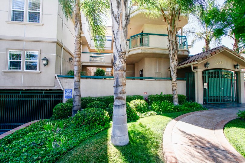Bella Louise Condos, Lofts & Townhomes For Sale | Bella Louise Real ...