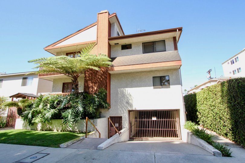 11811 Avon Way Condos, Lofts & Townhomes For Sale | 11811 Avon Way Real ...