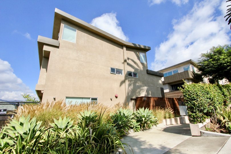 Monroe Heights Condos, Lofts & Townhomes For Sale | Monroe Heights Real ...