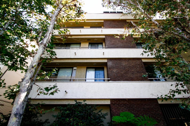 12152 Moorpark St Condos, Lofts & Townhomes For Sale | 12152 Moorpark ...