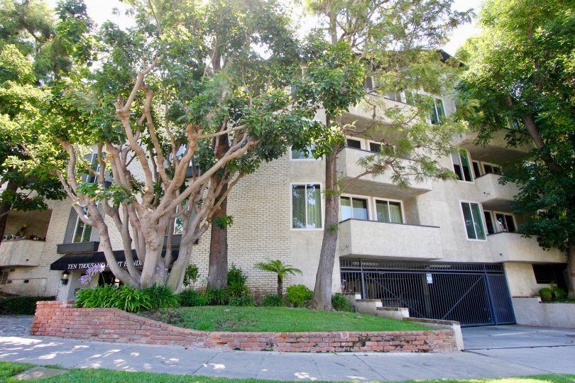 10800 Holman Condos, Lofts & Townhomes For Sale | 10800 Holman Real ...