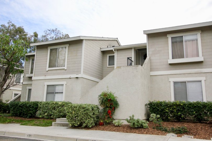 Valencia Condos, Lofts & Townhomes For Sale | Valencia Real Estate ...