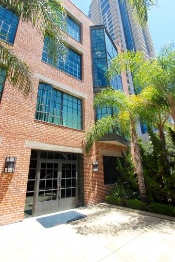 Cityfront Terrace Condos, Lofts & Townhomes For Sale | Cityfront ...