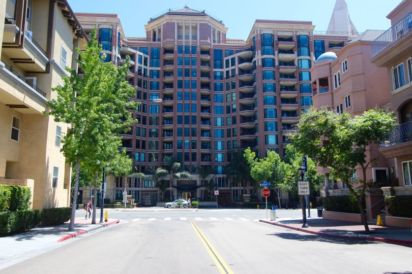 Cityfront Terrace Condos, Lofts & Townhomes For Sale | Cityfront ...