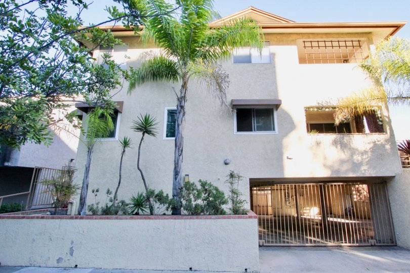 Florida Manor Condos, Lofts & Townhomes For Sale | Florida Manor Real ...