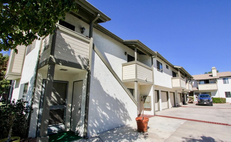 Oliver Villas Condos, Lofts & Townhomes For Sale | Oliver Villas Real ...