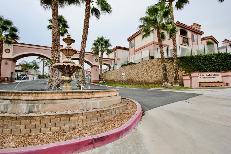 Pointe Lakeview Condos, Lofts & Townhomes For Sale | Pointe Lakeview ...